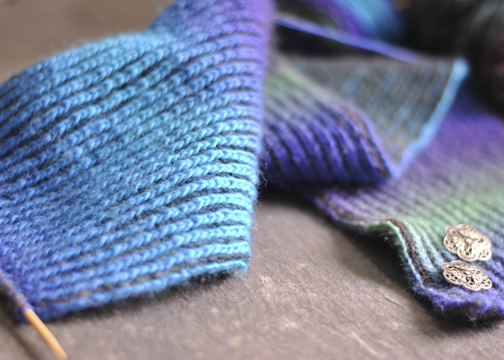 Brioche Neck Warmer Land Page img — Knitting Squirrel
